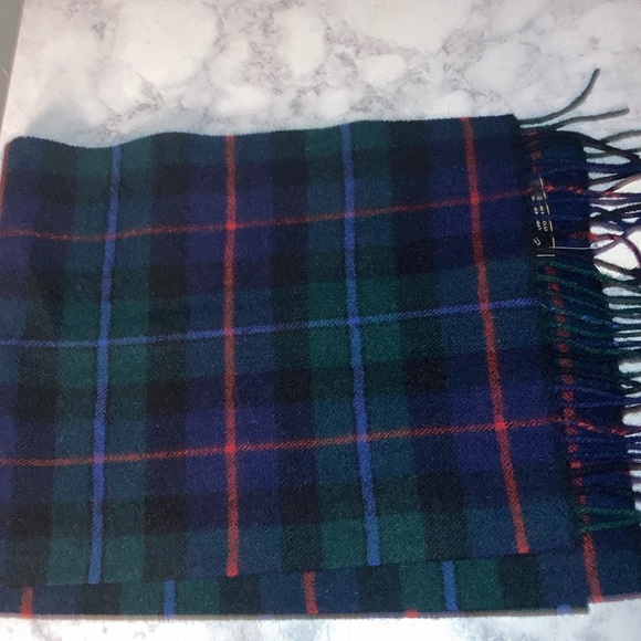 James Pringle Weavers | Accessories | Nwt James Pringle Weavers Scarf ...